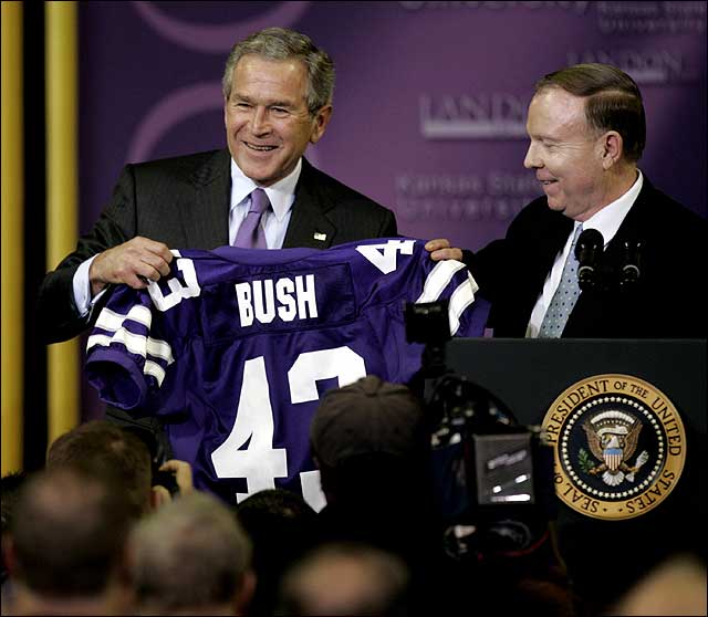 Bush given warm welcome at K-State | News, Sports, Jobs - Lawrence ...